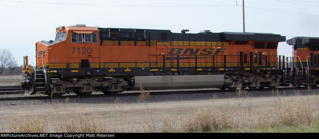 BNSF 7120